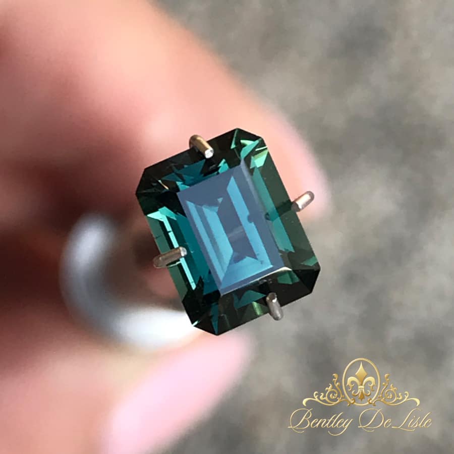 Australian Sapphire Gems Brisbane - Bentley De Lisle